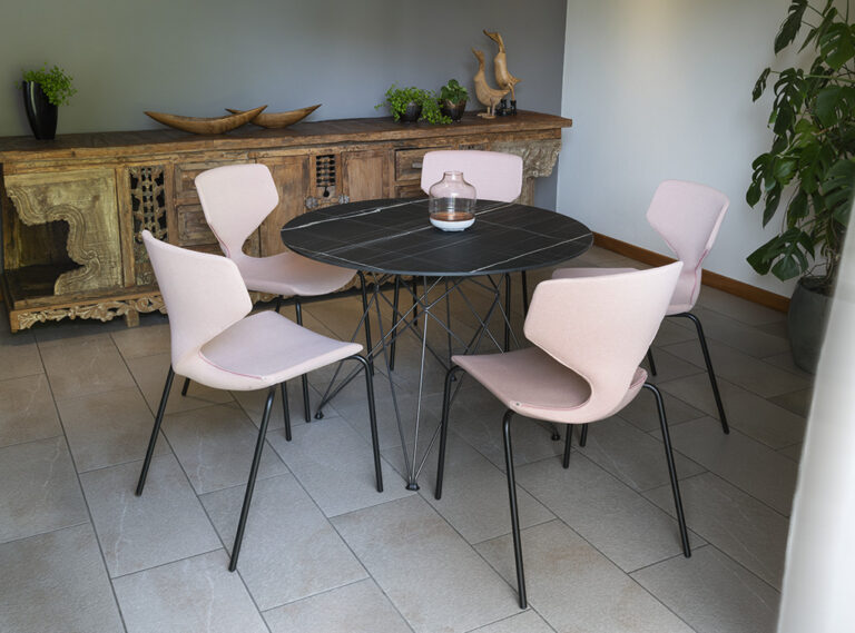 Quo Upholstered - Tonon